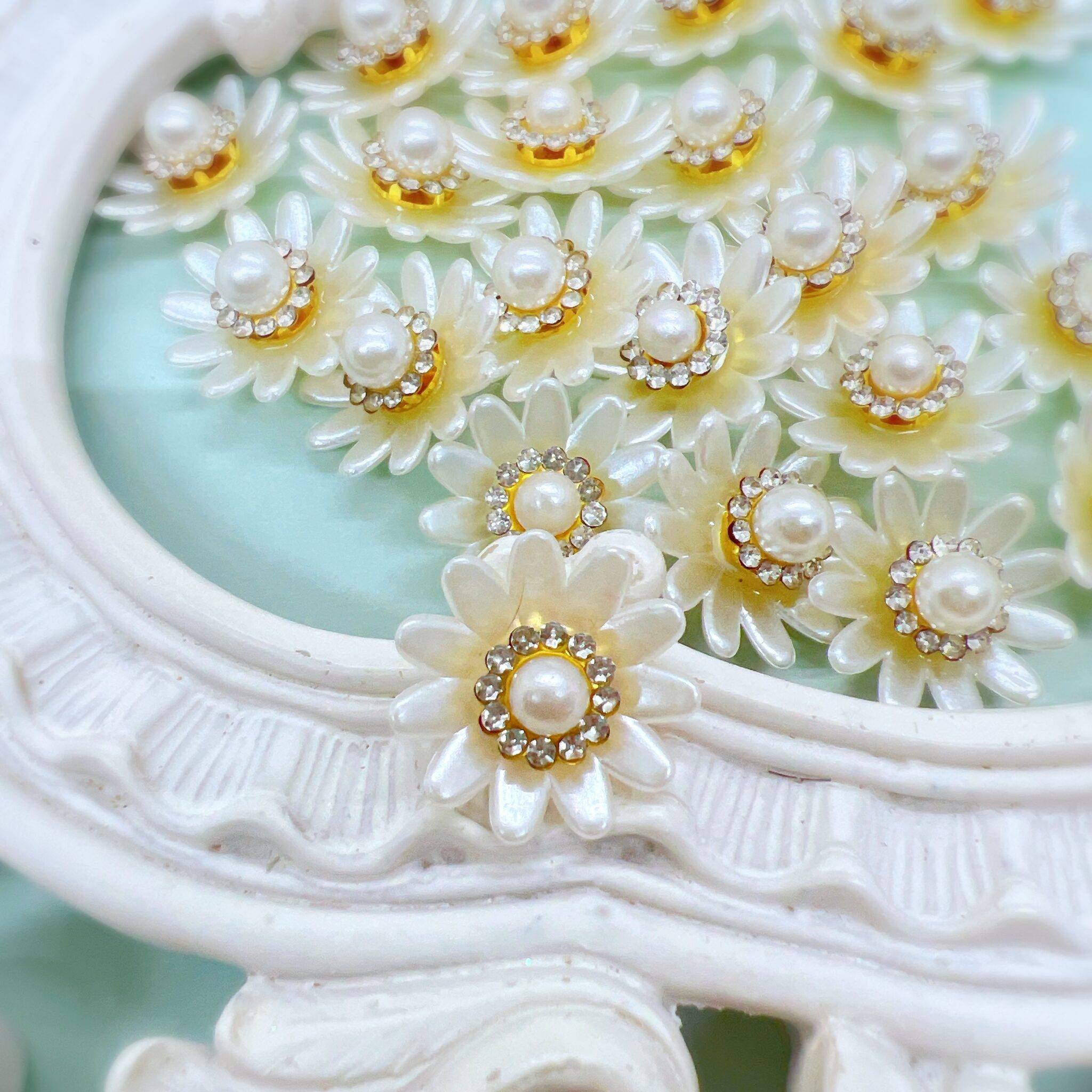 White Flower Cabochons with Pearl and Rhinestone Center ...