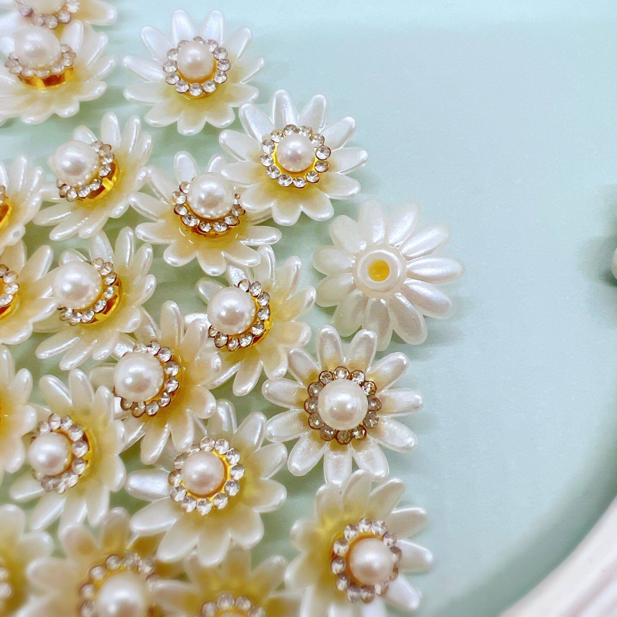 White Flower Cabochons with Pearl and Rhinestone Center ...